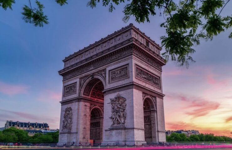 Paris: Arc De Triomphe and Champs-Élysées Walking Tour